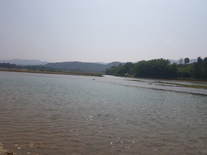 Benthic macroinvertebrates assemblages of glacial-fed (Bheri) and rain ...